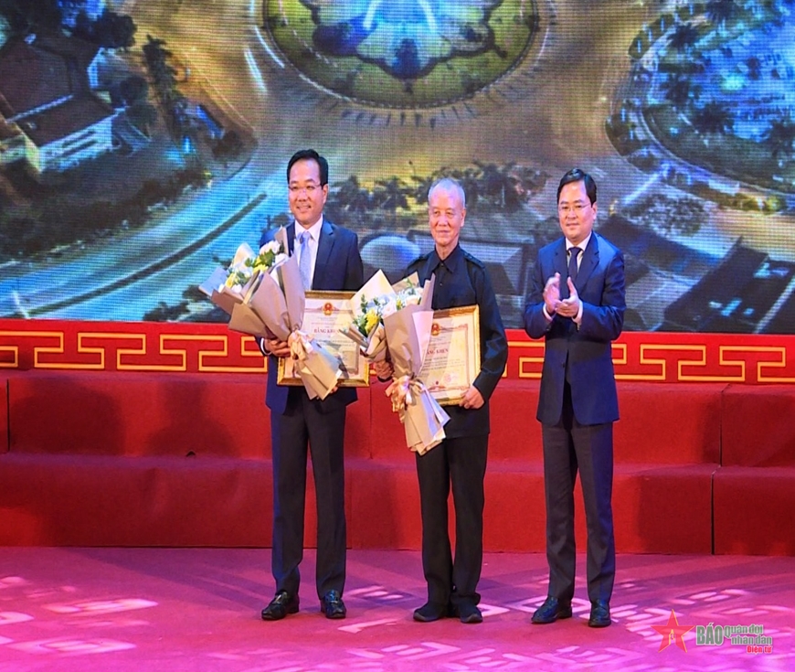 Quỹ Khuyến học, khuyến tài Phạm Văn Trà chắp cánh những ước mơ