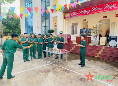 Bộ đội Lữ đoàn 596 vui xuân an toàn, phấn khởi