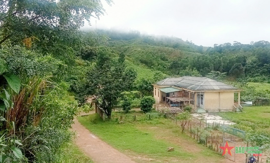 Thầy thuốc của đồng bào Pa Cô ở miền biên viễn Pa Ling