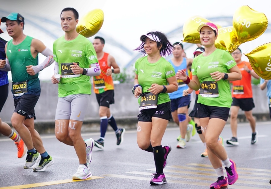 15.000 vận động viên tranh tài Long Biên Marathon 2023