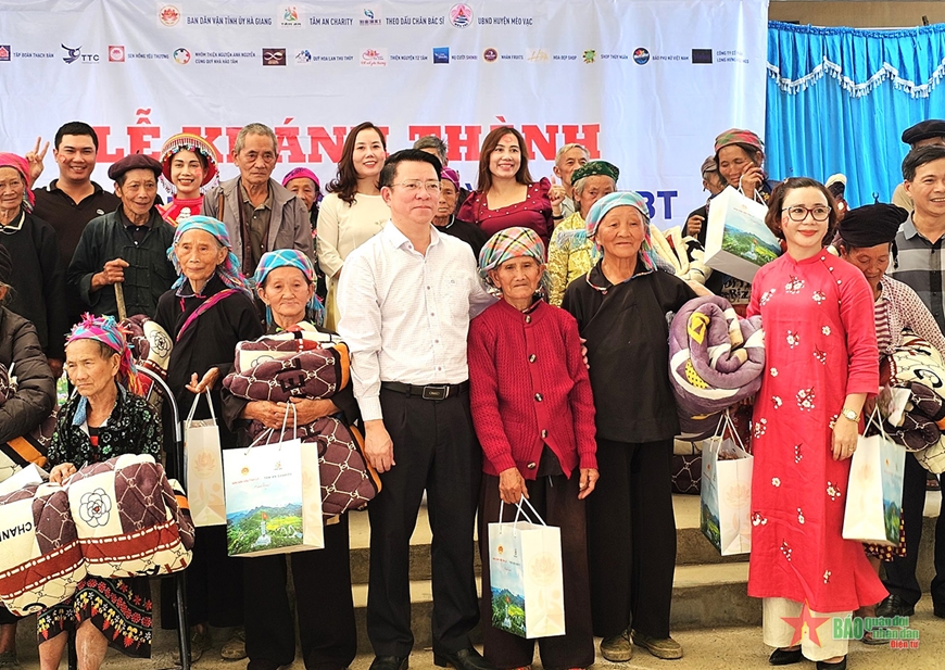 Khánh thành nhà lưu trú cho học sinh nghèo vùng cao biên giới Mèo Vạc