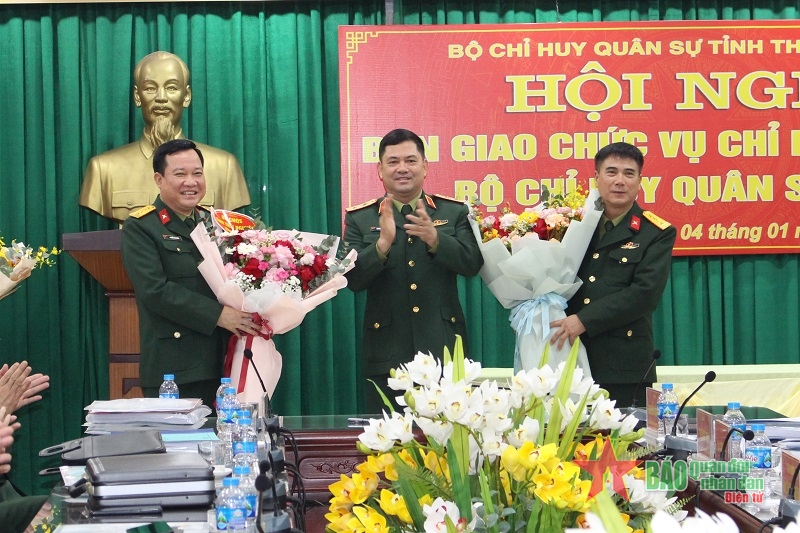 Bàn giao chức vụ Chỉ huy trưởng Bộ CHQS tỉnh Thái Nguyên