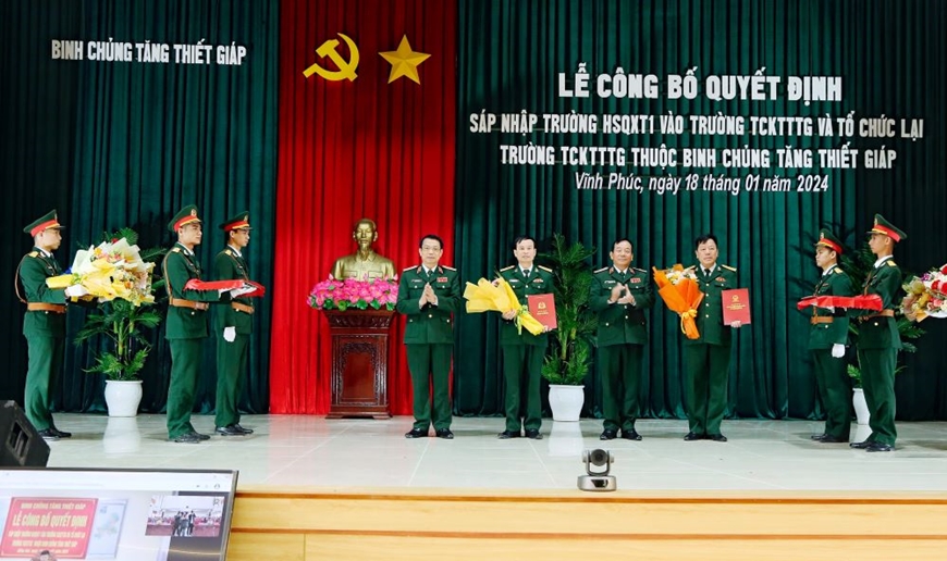 Binh chủng Tăng thiết giáp: sáp nhập Trường Hạ sĩ quan xe tăng 1