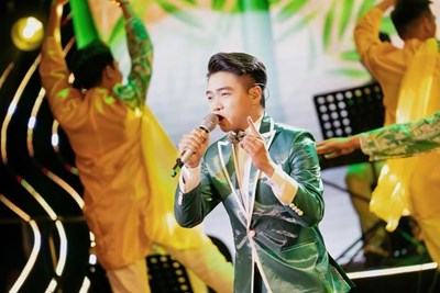 ca sĩ Đinh Xuân Đạt: Nồng nàn tình yêu với Hà Nội