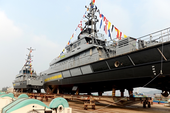 秋河总公司两艘Spa 4207号高速巡逻舰顺利下水