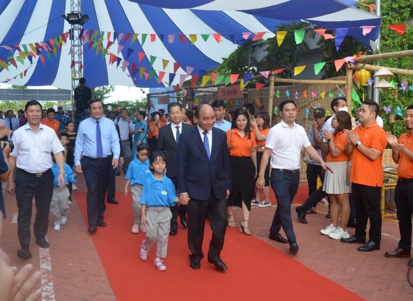 លោកប្រធានរដ្ឋអញ្ជើញចូលរួមពិធីបើកបវេសនកាលឆ្នាំសិក្សាជាមួយសិស្សានុសិស្សនៃ ...