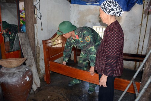 Troops continue helping storm-hit people in Central region