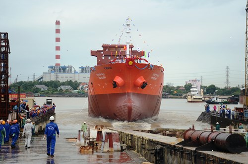 Vietnamese shipyard launches tanker for Korea