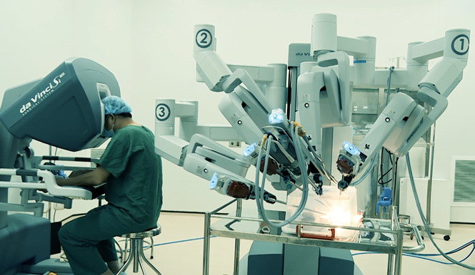 Cho Ray becomes third hospital to apply robotic cancer surgery
