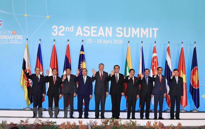 32nd ASEAN Summit opens in Singapore