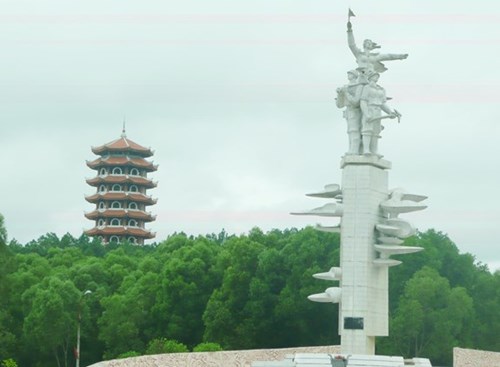 A visit to historic Dong Loc Junction