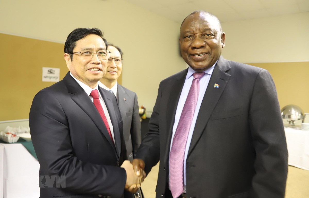 Parties of Vietnam, South African forge ties