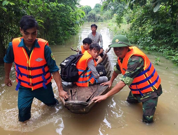 Troops help people overcome disaster fallout