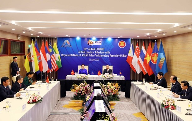 ASEAN governments, parliaments boost ties to build people-centred community