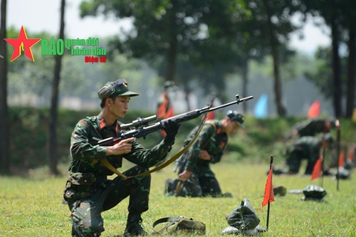 Vietnamese sniper troops perform effectively