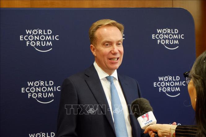 WEF President: WEF s Country Strategic Dialogue on Vietnam a success