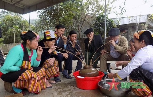 Ruou can - charming specialty of western Thanh Hoa