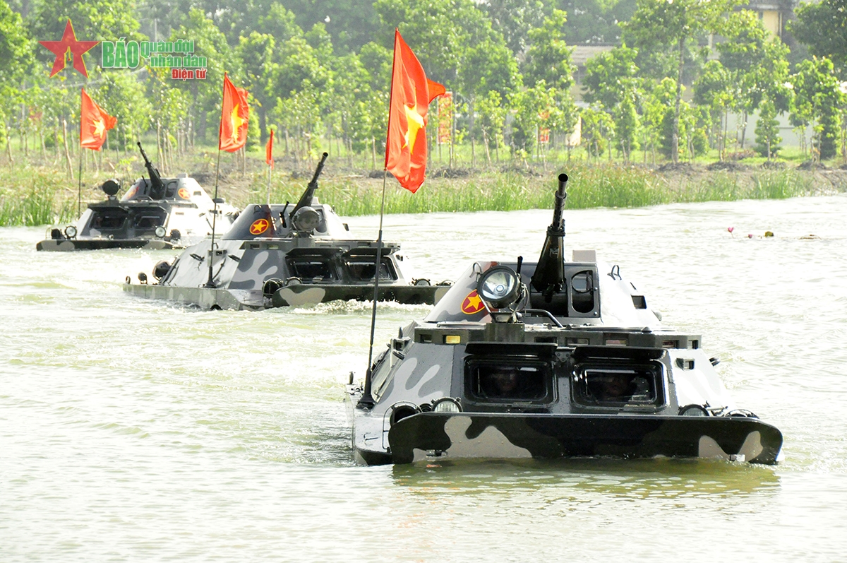 Armored troops in training