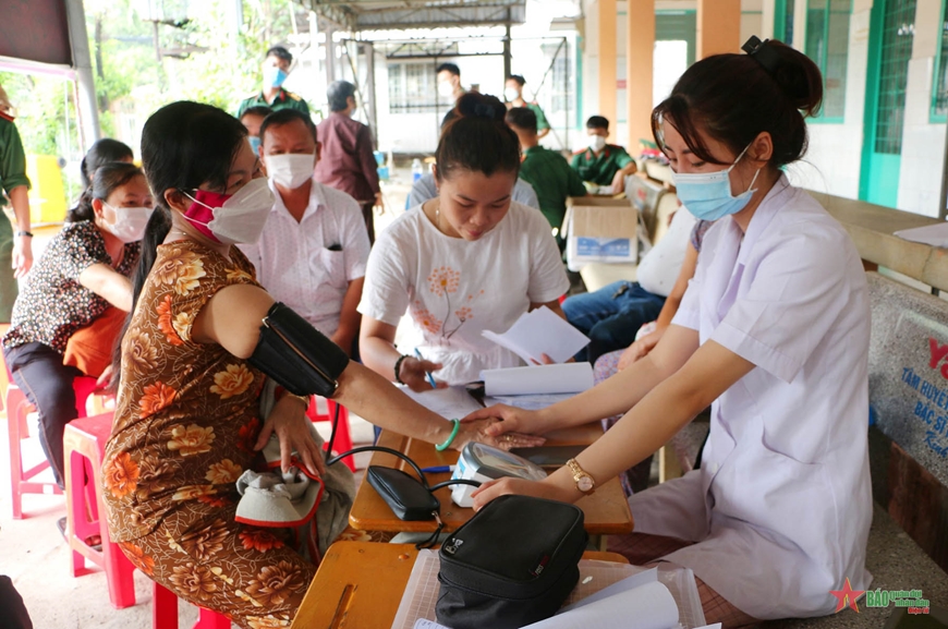 Engineering troops conduct healthcare activity