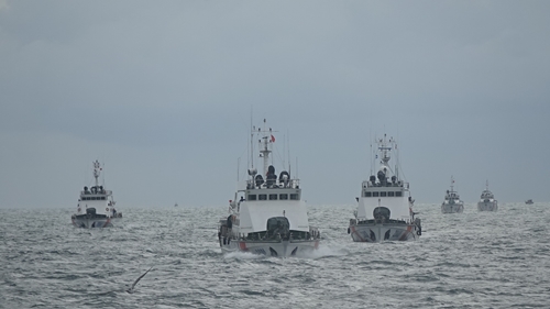 Coast guards of Region 4 combine exercise and mass mobilization work