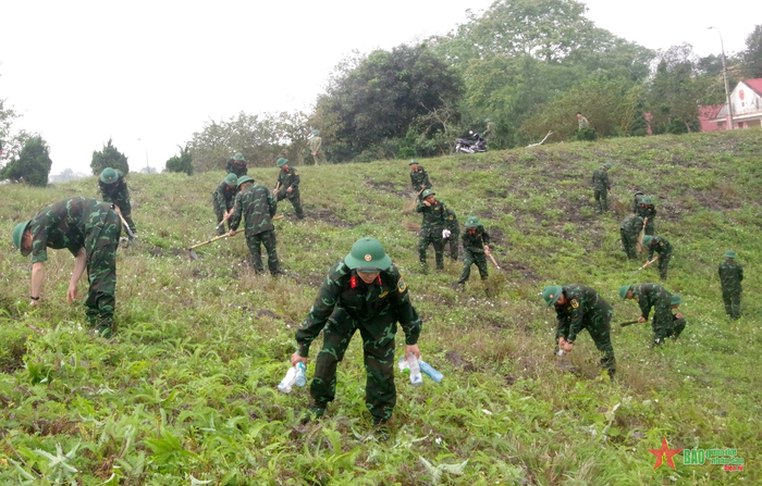 Armored troops activities on days off
