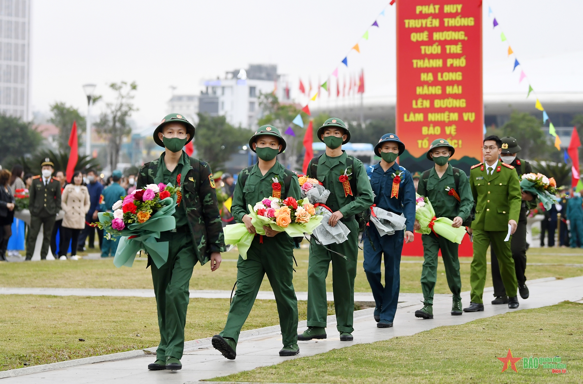 Handover ceremony for new recruits completed successfully