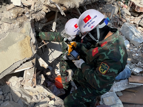 A day of Vietnamese search and rescue force in Hatay, Turkey