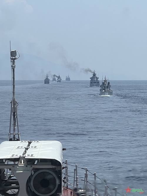 Vietnamese frigate joins ASEAN Fleet Review in the Philippines