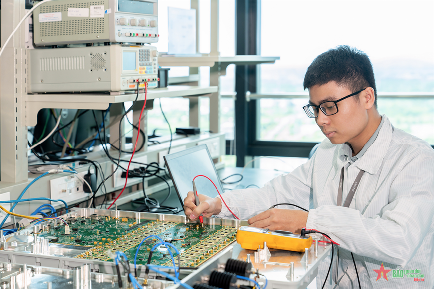Viettel leads IT World Awards 2023 with Make in Vietnam products