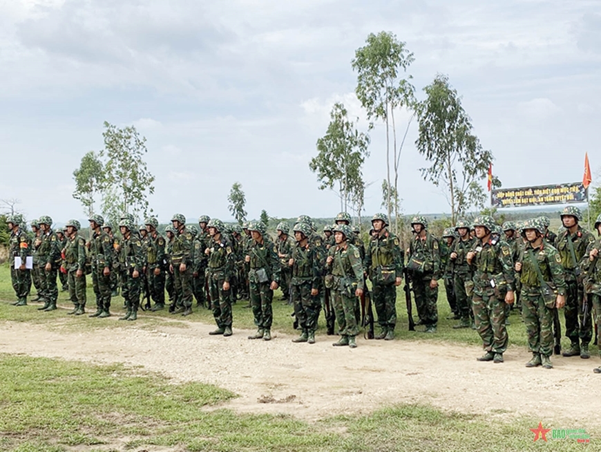 Regiment 271 conducts platoon-level live-fire exercise