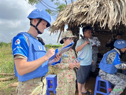 Military observers practice handling typical challenge at U.N ...