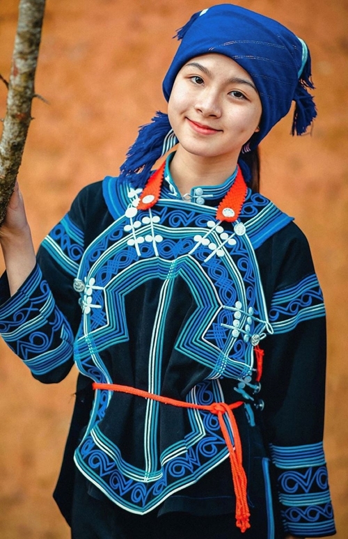 Costumes of Ha Nhi ethnic women in Y Ty