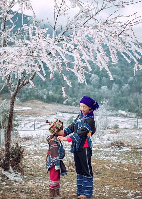 Costumes of Ha Nhi ethnic women in Y Ty