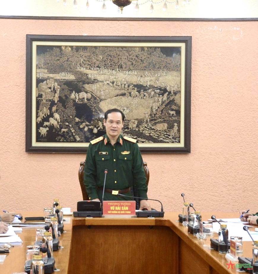 Defense leader works with Dong Bac Corporation