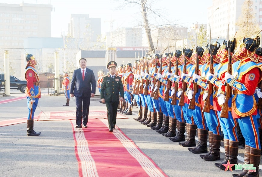 Vietnam, Mongolia Promote Defense Cooperation