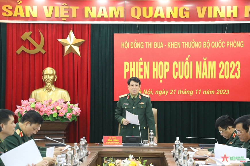 General Luong Cuong chairs meeting of emulation and commendation conference