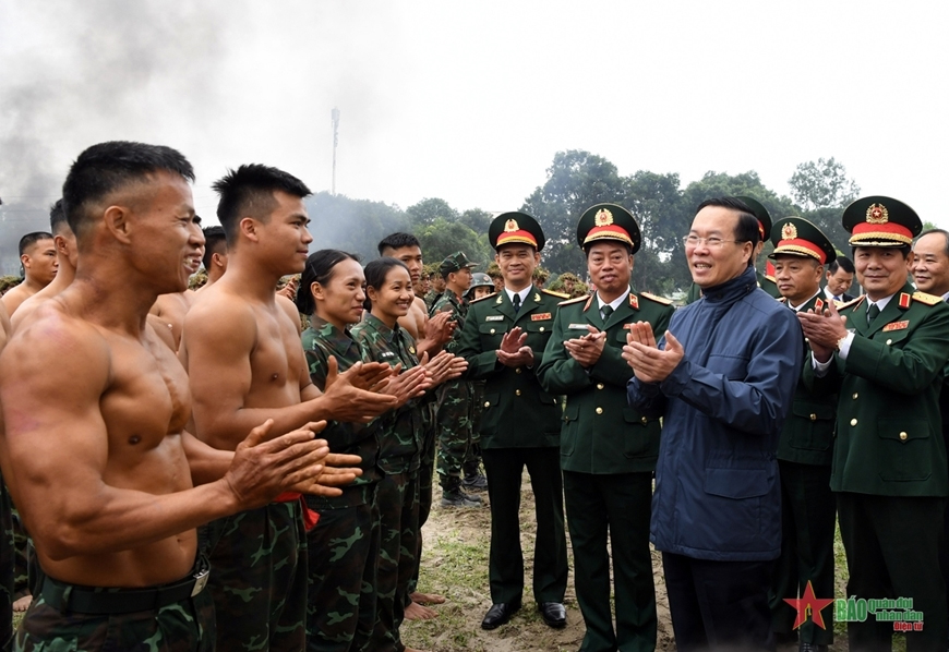 State leader examines combat readiness at Commando Corps