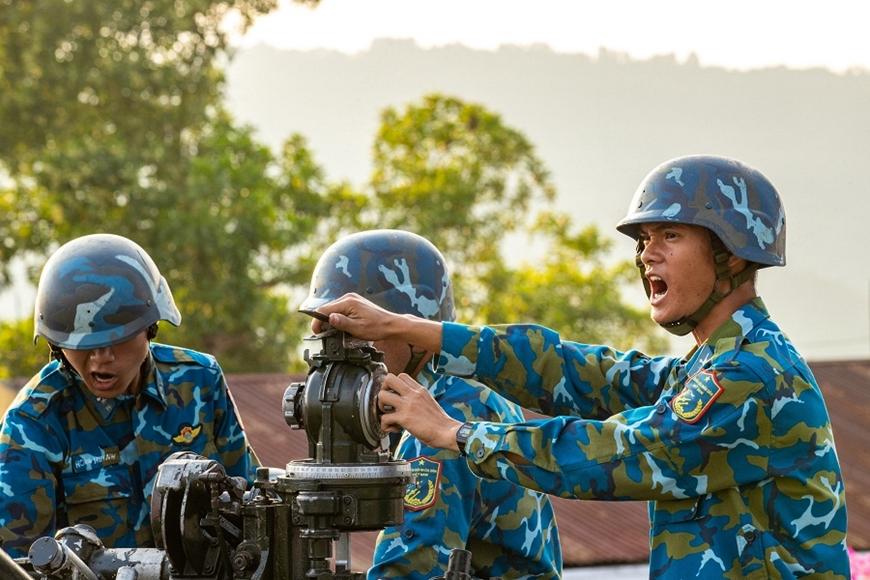 Beauty of troops through photographers’ lens