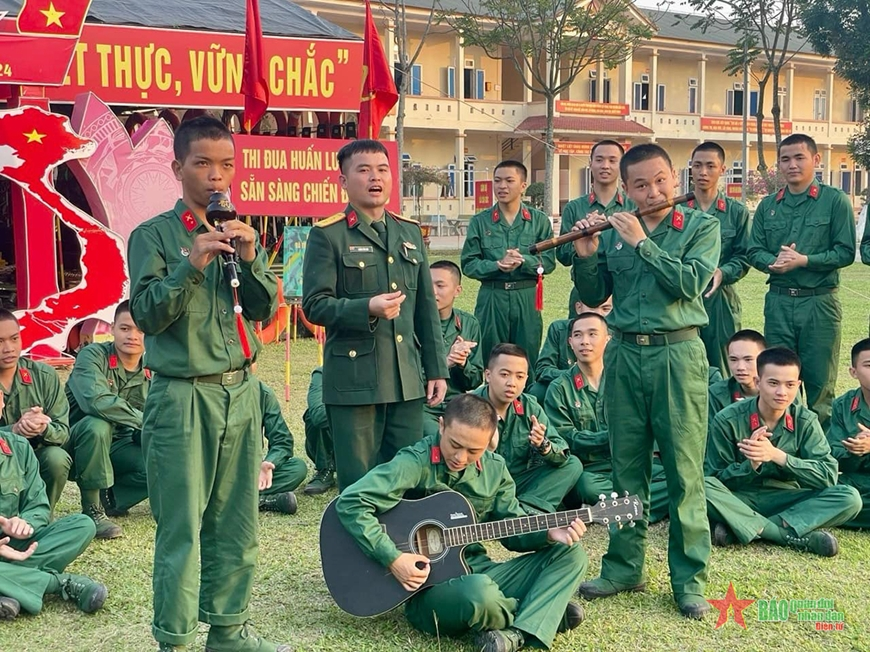 Comradeship in “common house” at Regiment 3