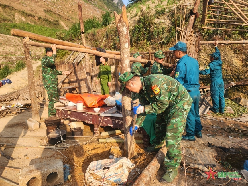 Ha Giang: Armed forces help people overcome natural disaster consequences
