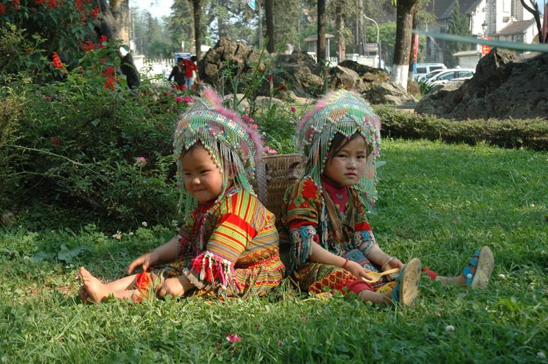 Joining hands to take care of ethnic minority children