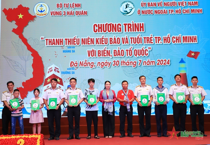 Naval Region 3 holds program on national sea and islands