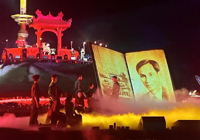 Quang Tri artistic program honors fallen soldiers, desire for peace
