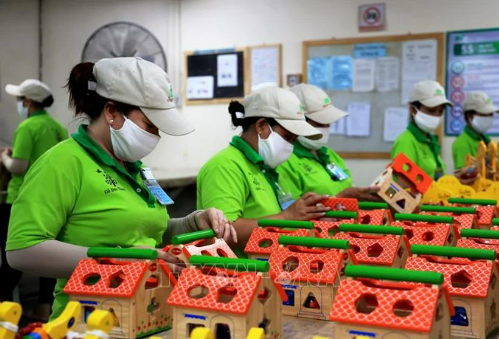 Southern labor market powers ahead