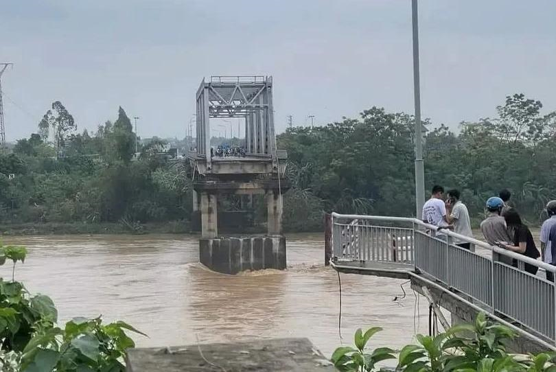 PM orders urgent efforts to respond to bridge collapse incident ...