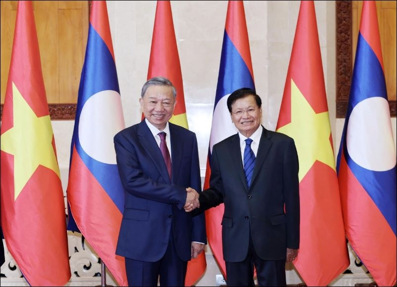 Vivid illustration of special solidarity between Vietnam and Laos