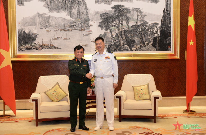 Deputy Defense Minister meets with Guangxi Military Region Commander