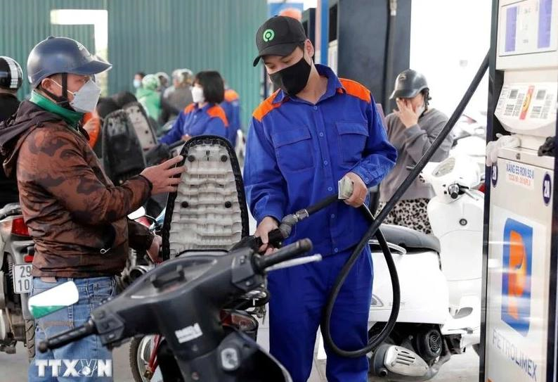 Petrol prices fall marginally in latest adjustment