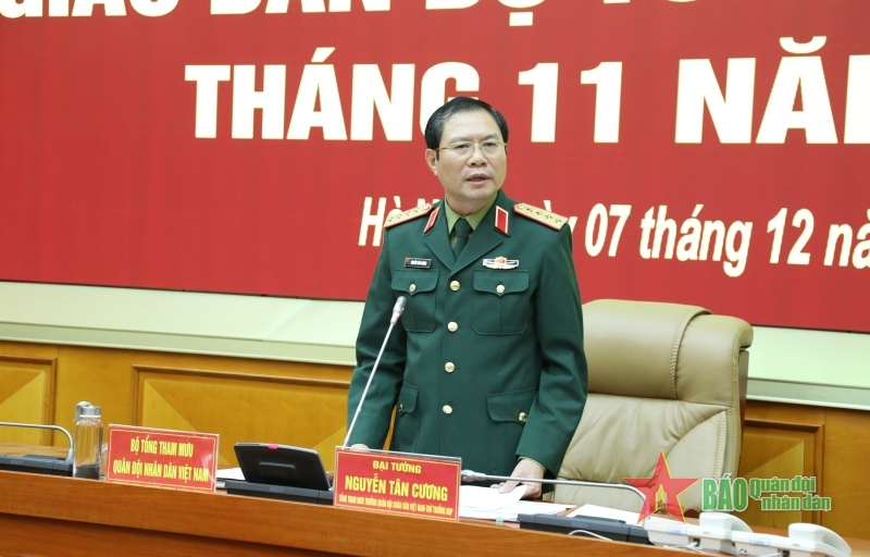 Gen. Nguyen Tan Cuong asks for good task performance in December