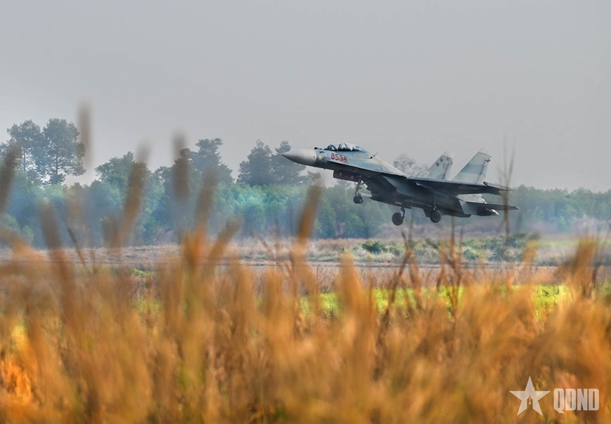 Regiment 935 of Division 370 conducts first sorties in lunar New Year